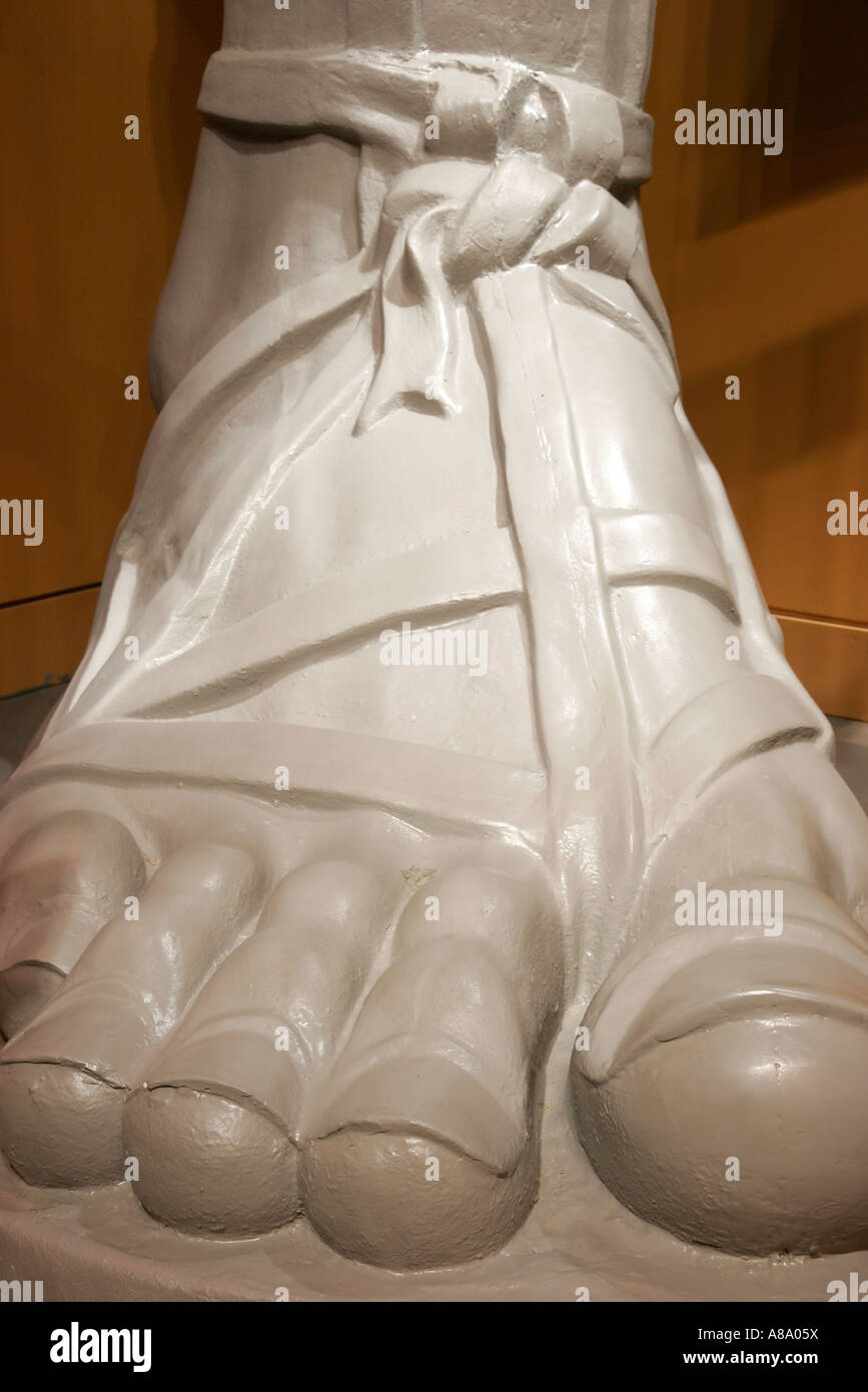 Birmingham Alabama,Vulcan Park,giant statue foot,visitors travel ...