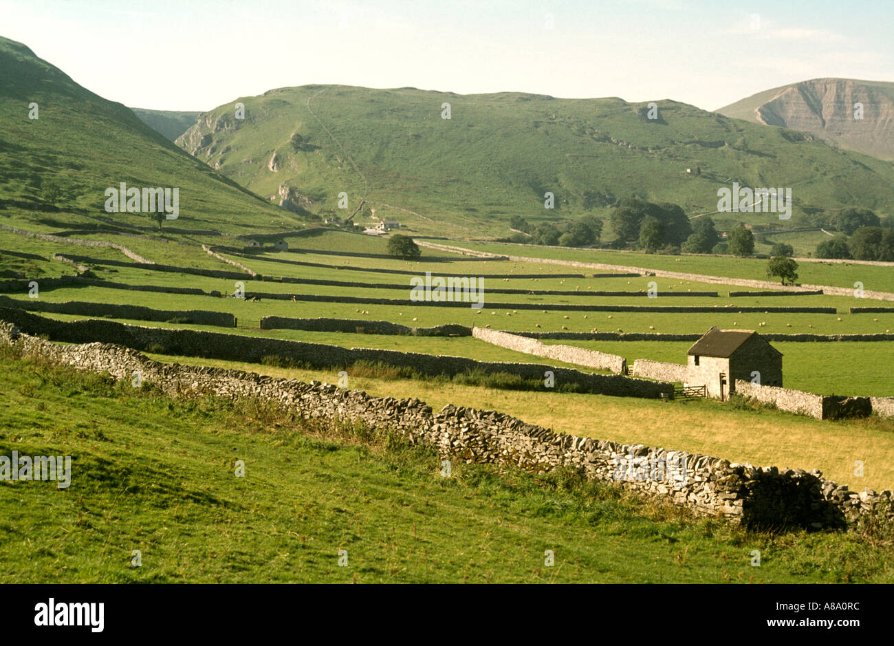 Derbyshire Peak District Castleton Mam Tor and Winnats Pass Stock Photo ...