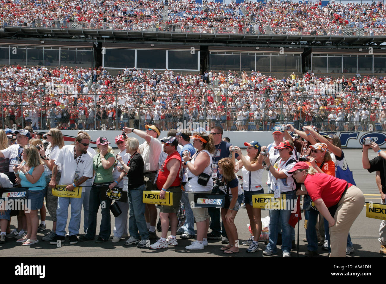 Alabama Talladega Superspeedway,Aaron's 499 NASCAR Nextel Cup Series ...