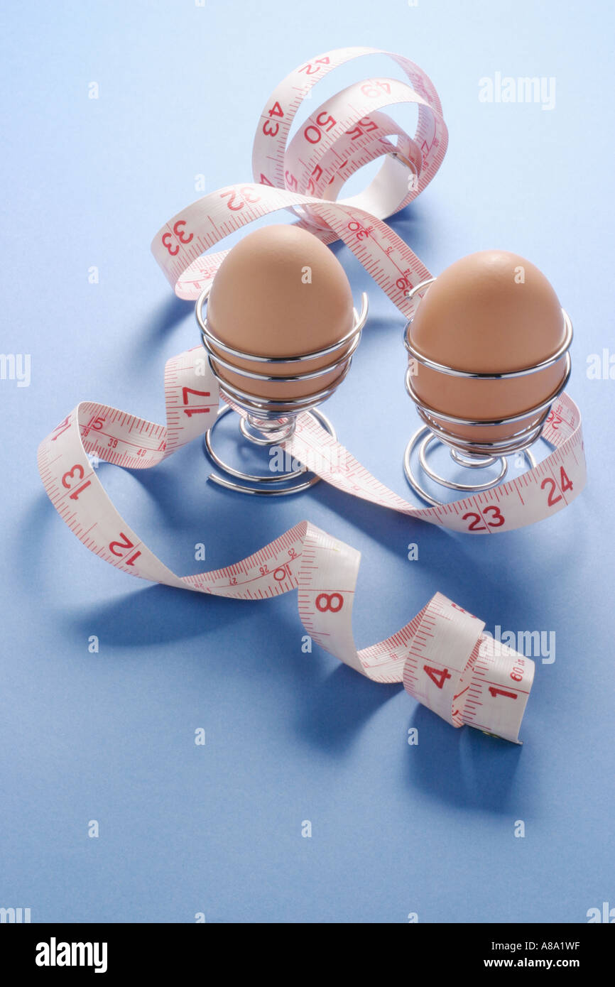 Wire egg cups hi-res stock photography and images - Alamy