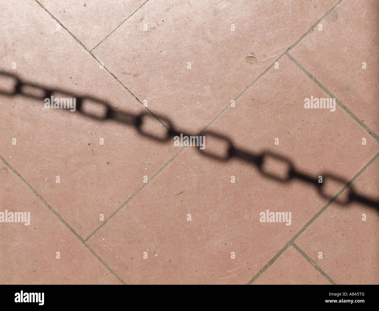 Chain floor tiles room hi-res stock photography and images - Alamy