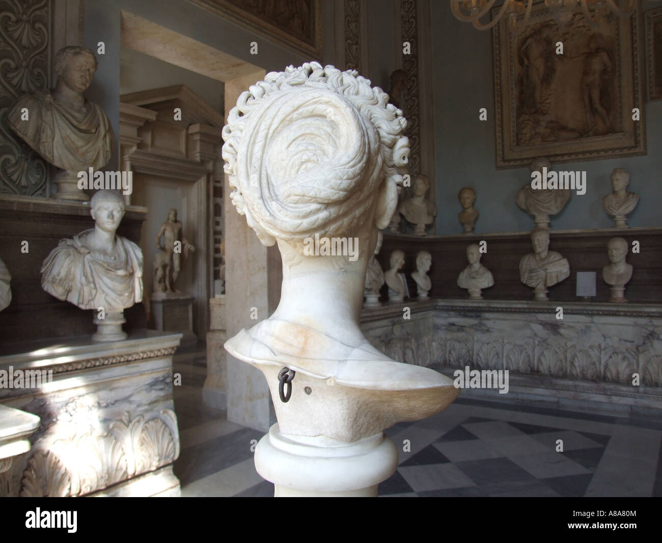 Capitolini rome woman hi-res stock photography and images - Alamy