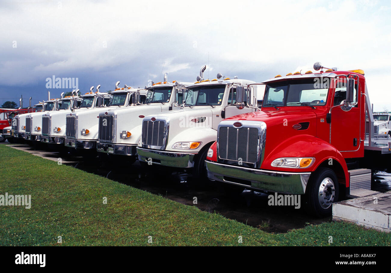 Peterbilt Trucks Model 335 Stock Photo - Alamy