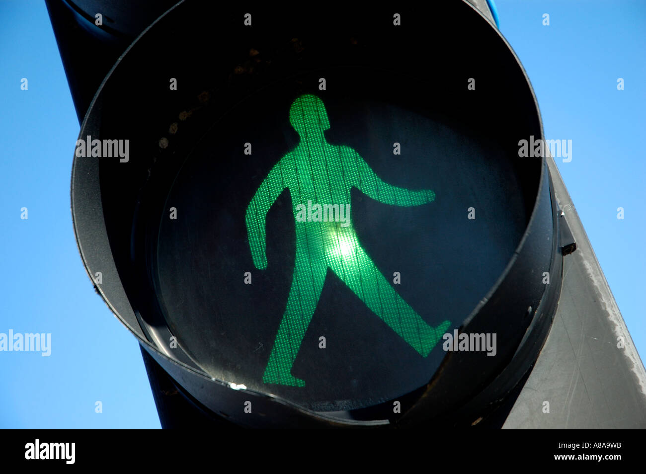 Traffic light green man uk hi-res stock photography and images - Alamy