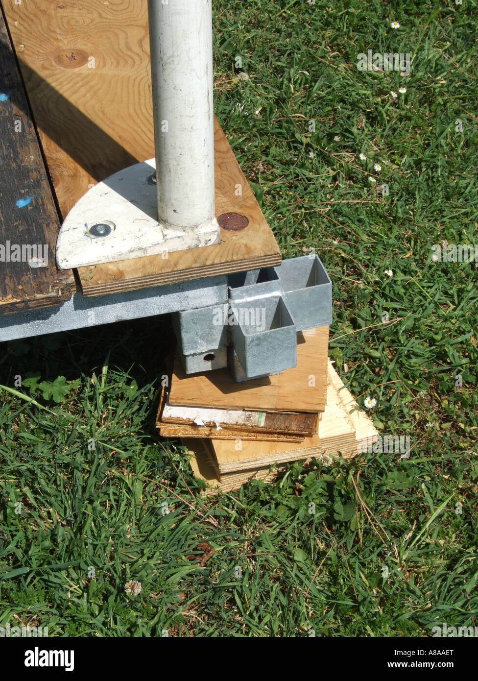 stand under construction in field Stock Photo - Alamy