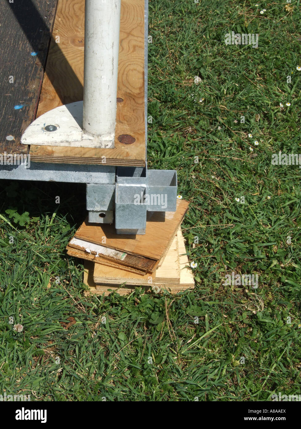 stand under construction in field Stock Photo - Alamy