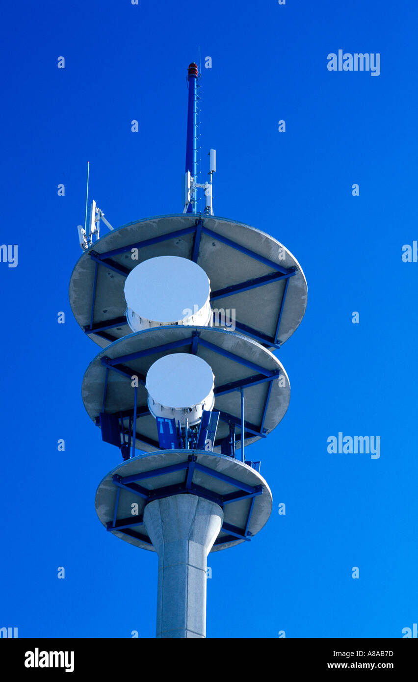 Communications tower hi-res stock photography and images - Alamy