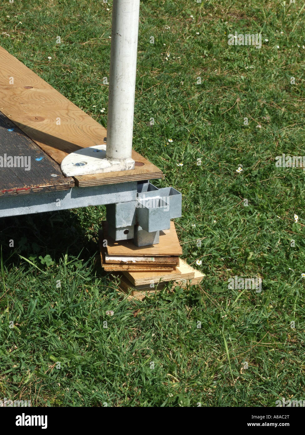 event tent under construction Stock Photo - Alamy