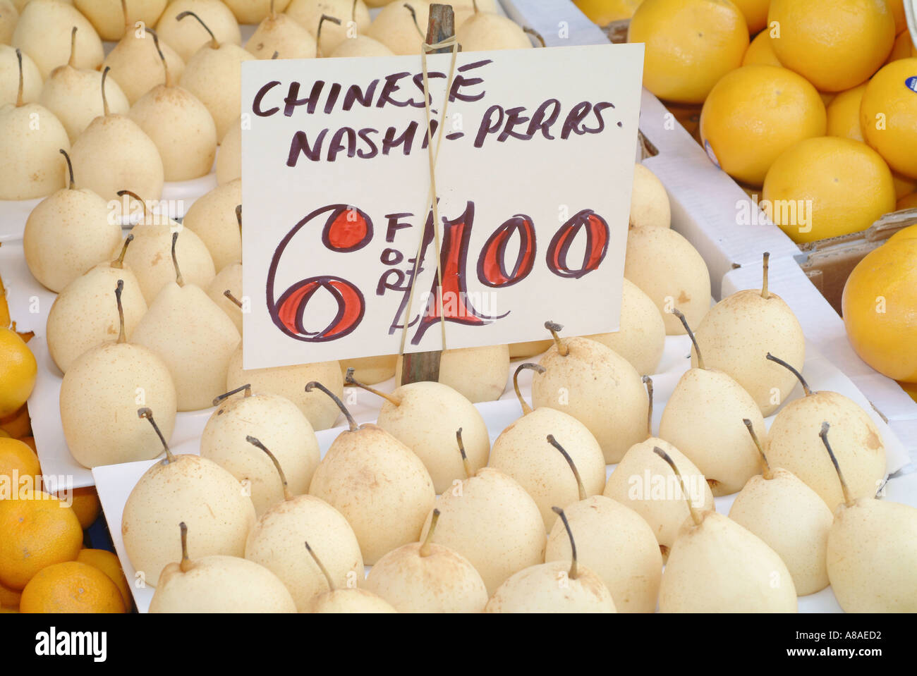 chinese pears market stall fruit exotic pear Stock Photo - Alamy