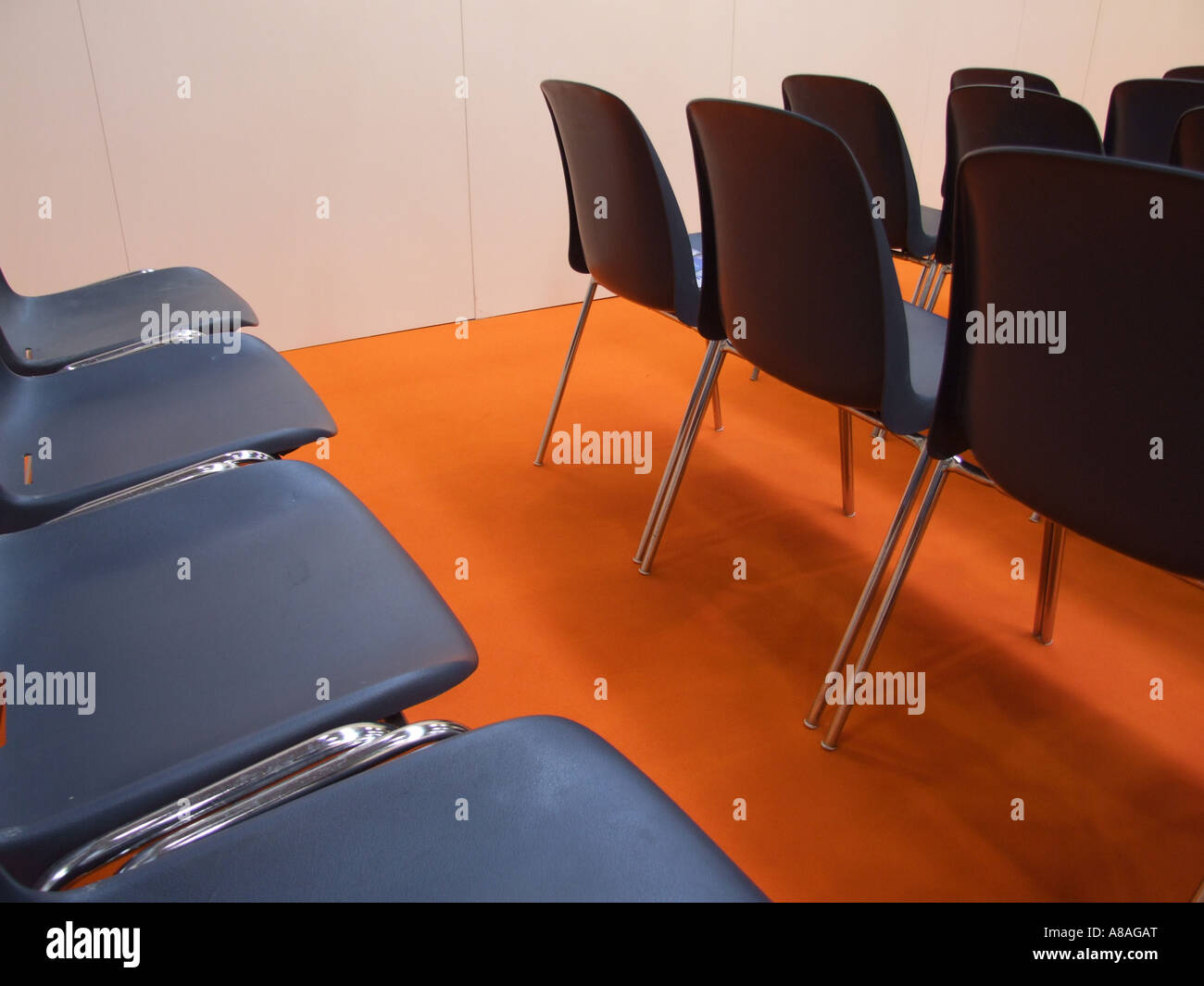 empty chairs in conference hall Stock Photo - Alamy