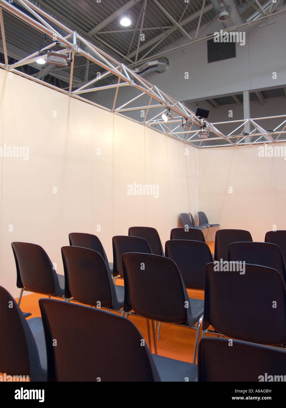 empty chairs in conference hall Stock Photo - Alamy