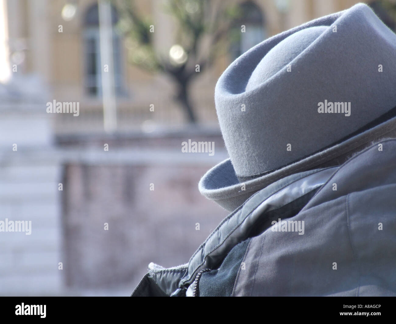 Man fur hat rear view hi-res stock photography and images - Alamy