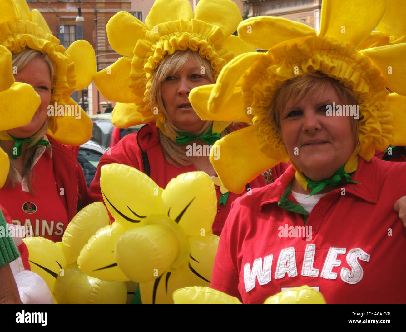 Welsh women in national dress hi-res stock photography and images - Alamy