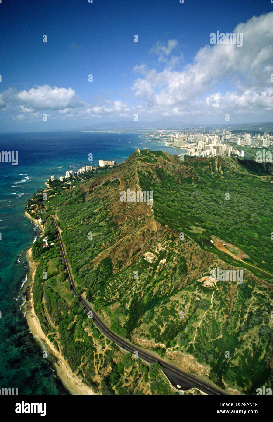 HONOLULU WAIKIKI and DIAMOND HEAD STATE MONUMENT by helicopter OAHU ...