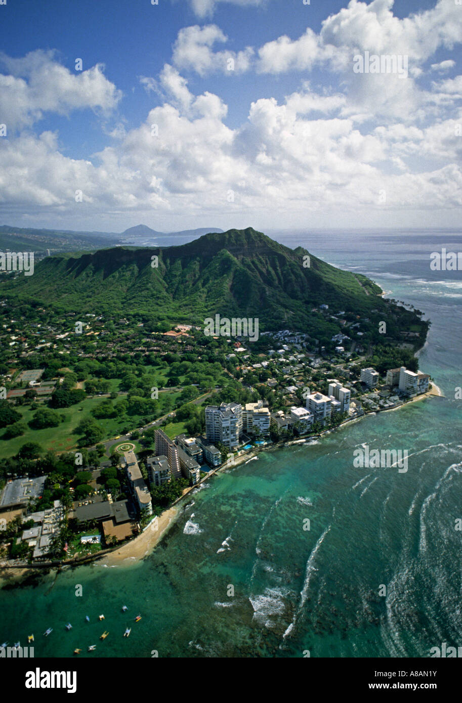 HONOLULU WAIKIKI and DIAMOND HEAD STATE MONUMENT by helicopter OAHU ...