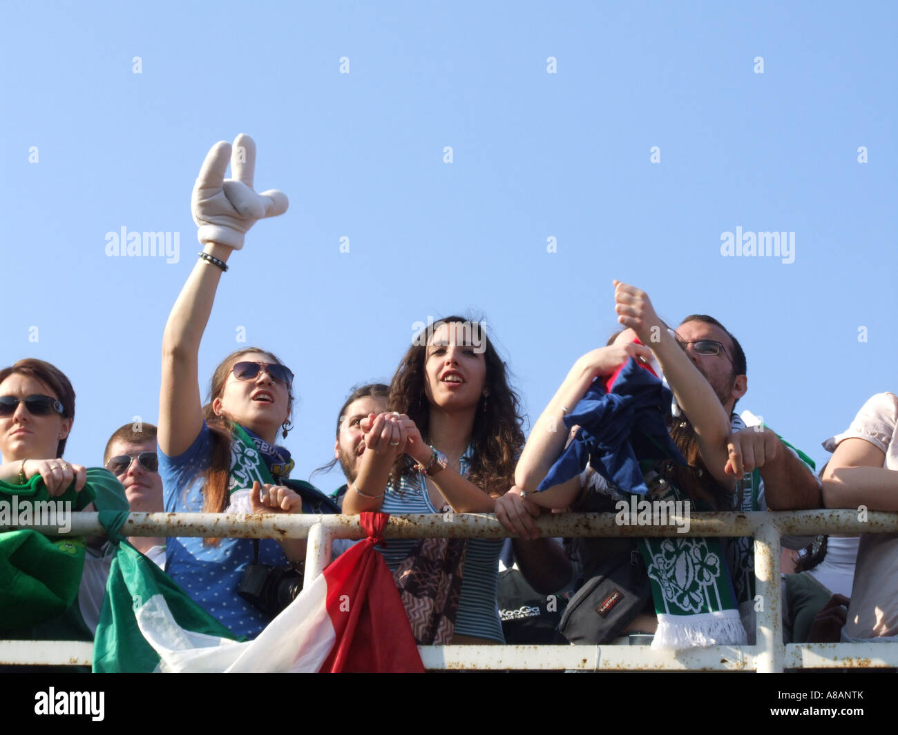 Ireland women rugby supporters hi-res stock photography and images - Alamy