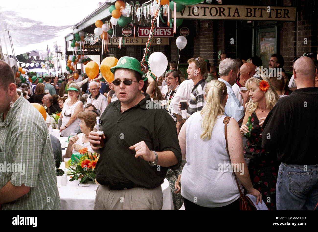 Happy australians hi-res stock photography and images - Alamy