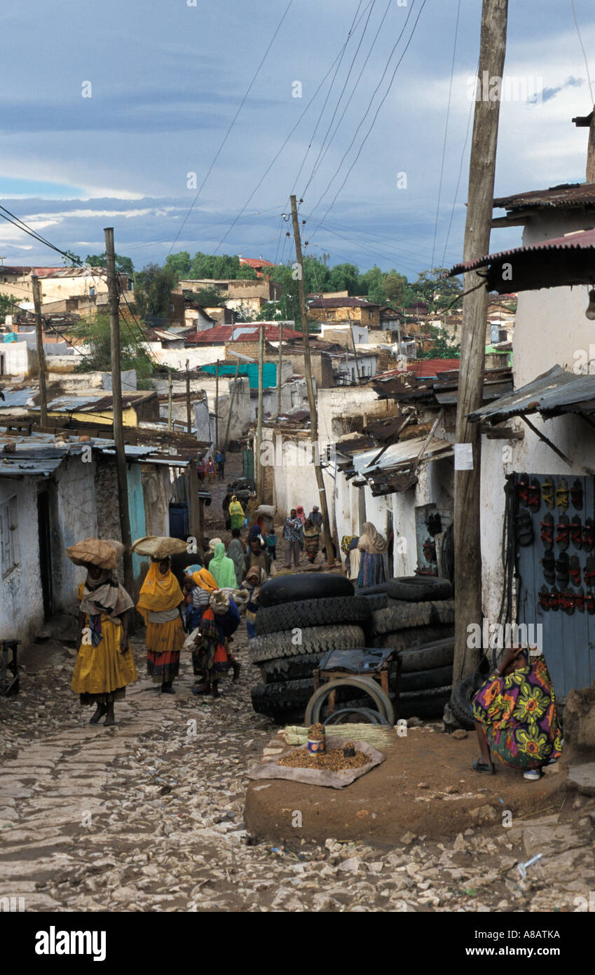 Ethiopia slum ethiopian hi-res stock photography and images - Alamy