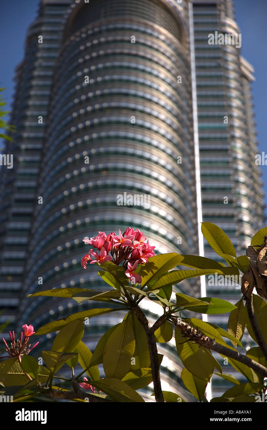 KLCC Petronas Twin Towers in Kuala Lumpur Malaysia Stock Photo - Alamy