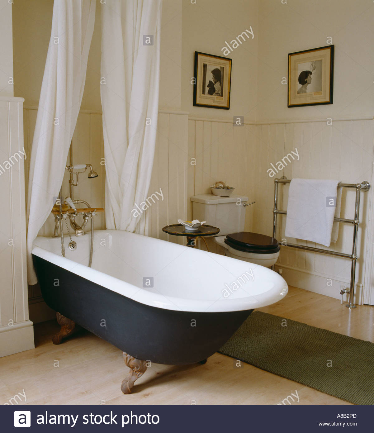 Roll Top Bath Stock Photos & Roll Top Bath Stock Images - Alamy