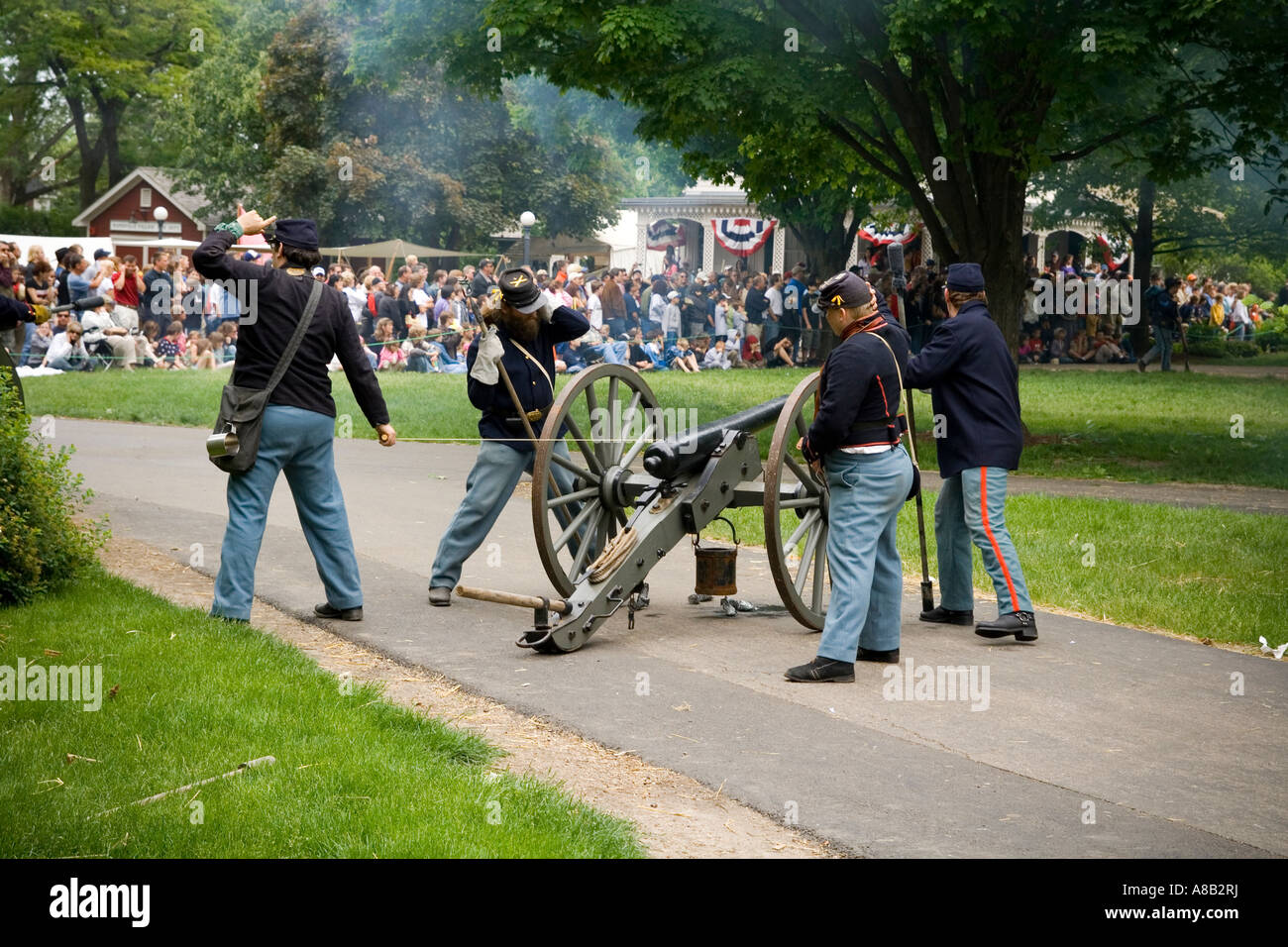 union soldiers exploding canon reenactment of a civil war battle Stock ...