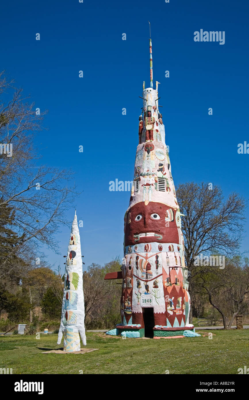 Galloway Totem Pole Park City of Foyil Historic Route 66 Oklahoma USA ...