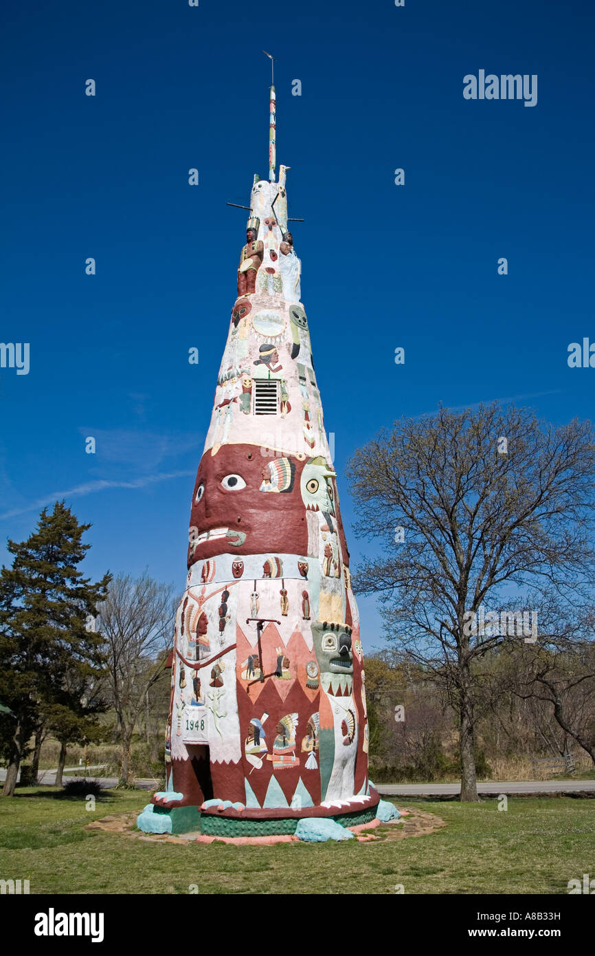 Galloway Totem Pole Park City of Foyil Historic Route 66 Oklahoma USA ...