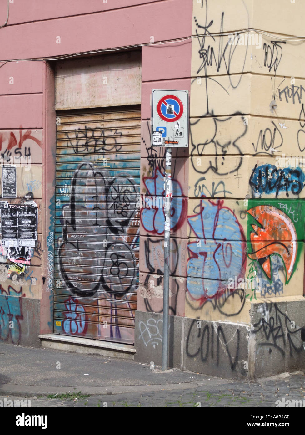 graffiti in rome Stock Photo - Alamy