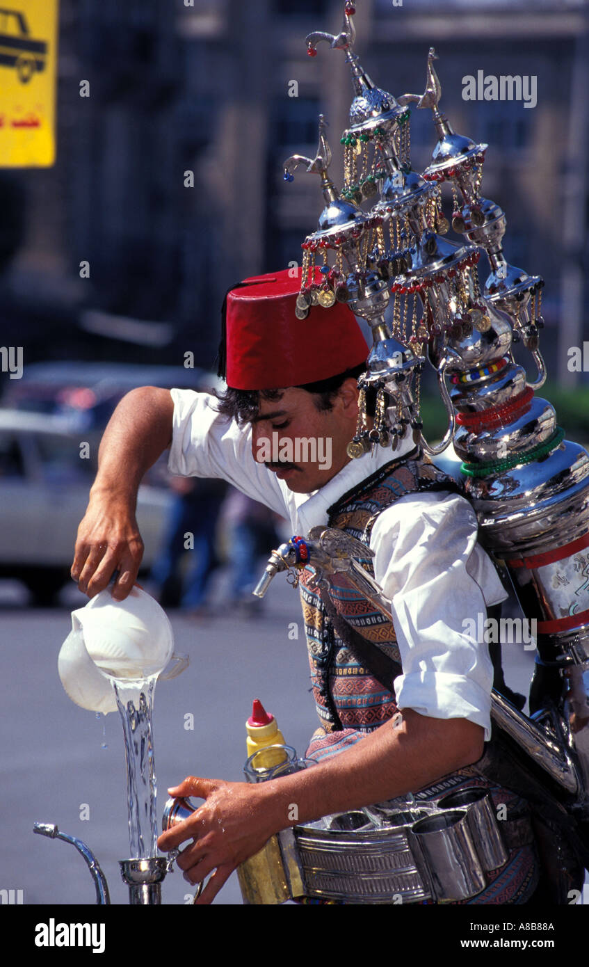 Syria traditional costume hi-res stock photography and images - Alamy