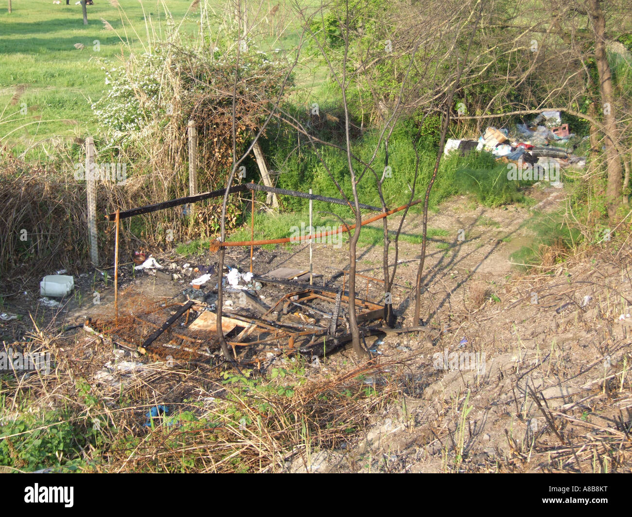 Makeshift home hi-res stock photography and images - Alamy