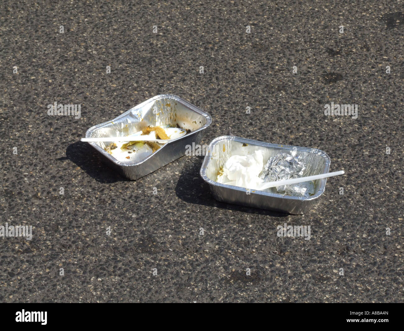 take away food discarded on street Stock Photo - Alamy