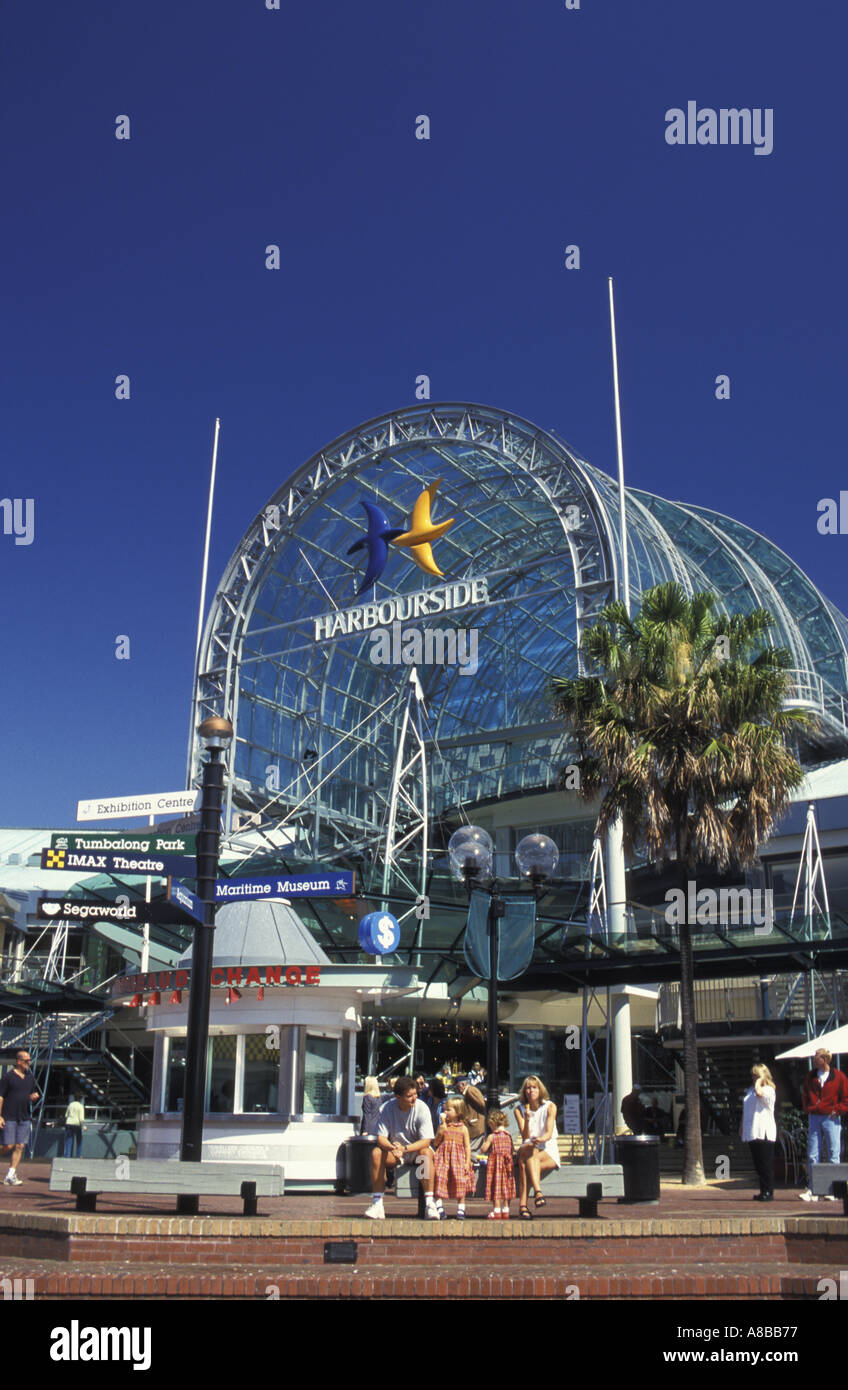 Harbourside shopping centre hi-res stock photography and images - Alamy