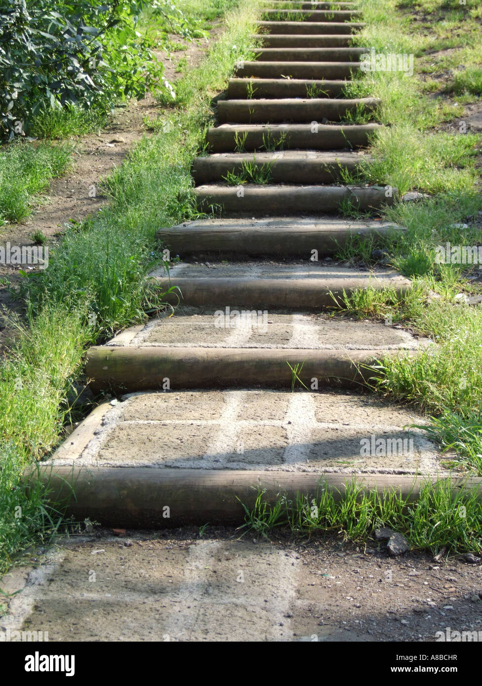 foot path in countryside Stock Photo - Alamy