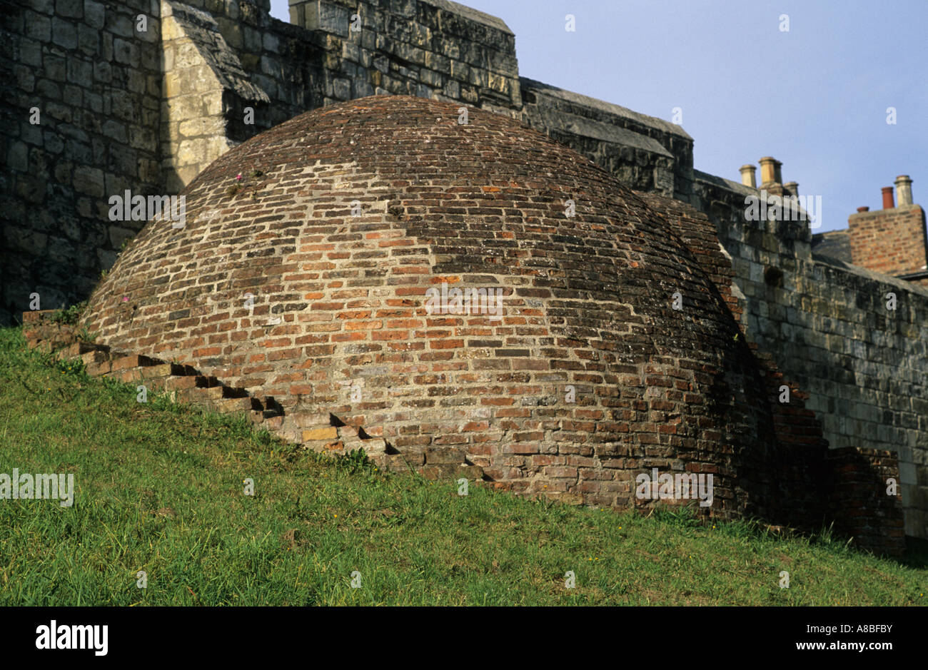 Icehouse hi-res stock photography and images - Alamy