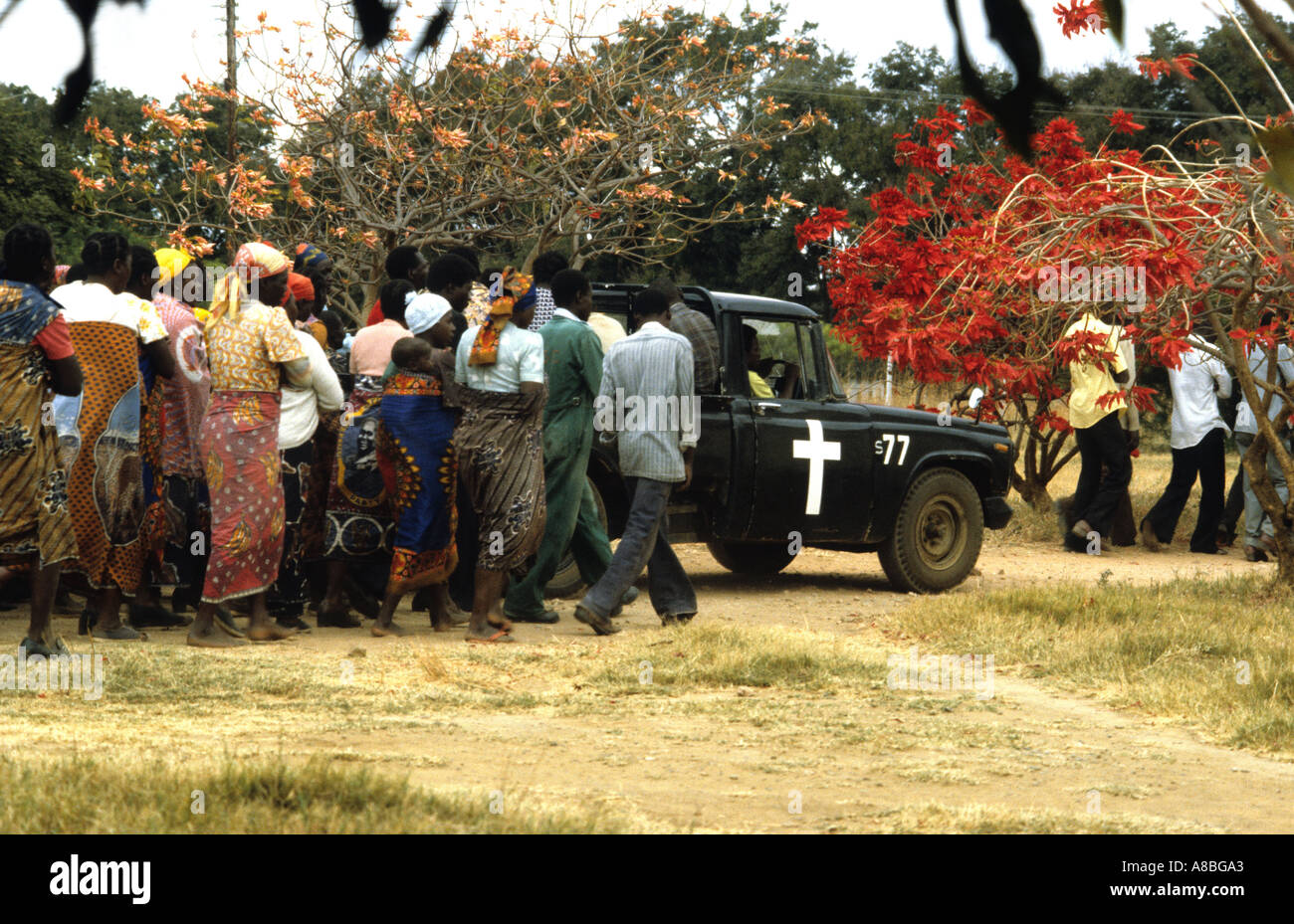 A FUNERAL PROCESSION IN ZAMBIA AFRICA AFRICA Stock Photo - Alamy