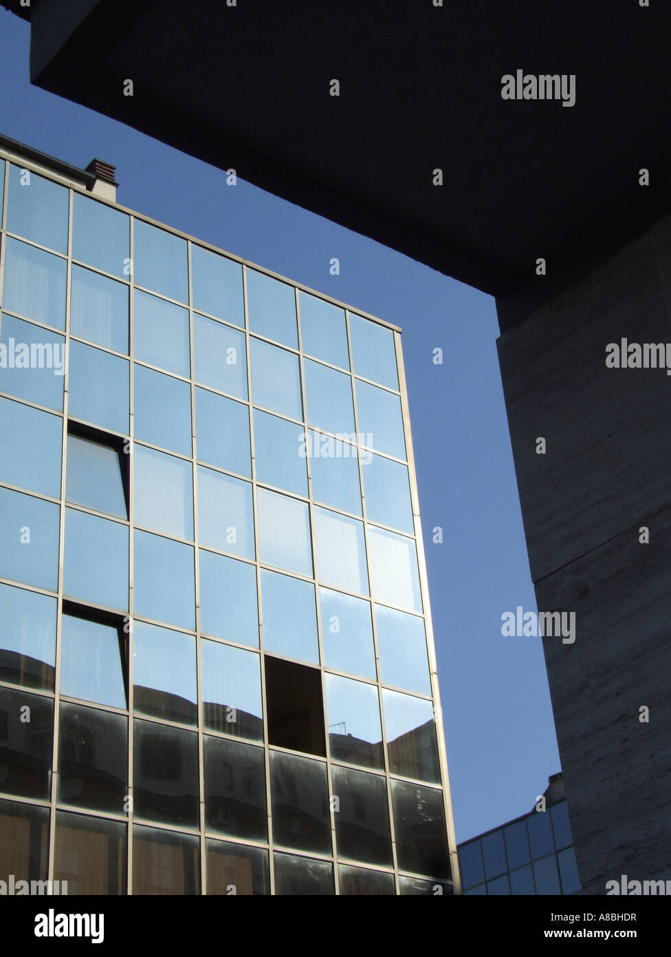 modern office block Stock Photo - Alamy