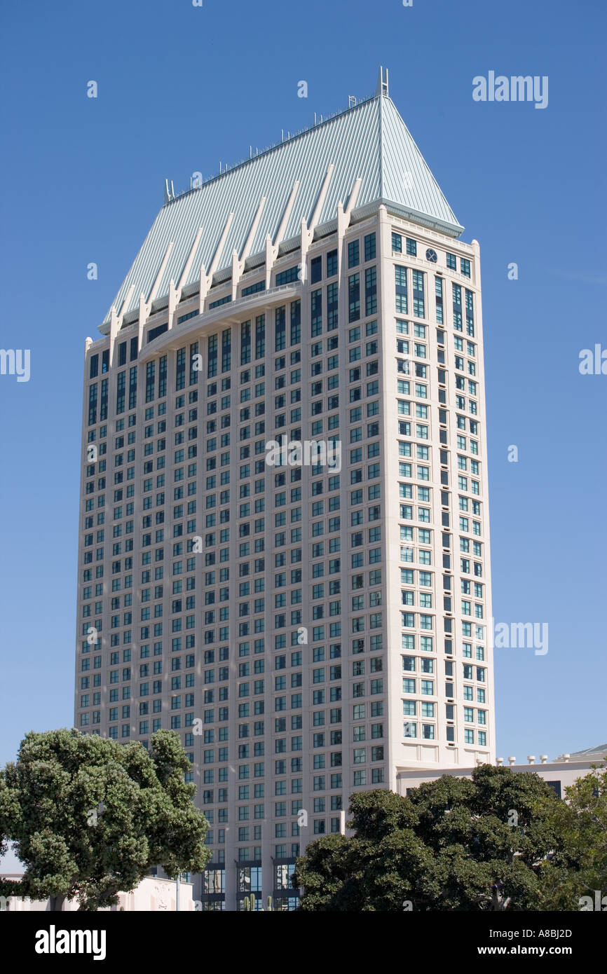 Hotel structure in downtown San Diego Stock Photo - Alamy