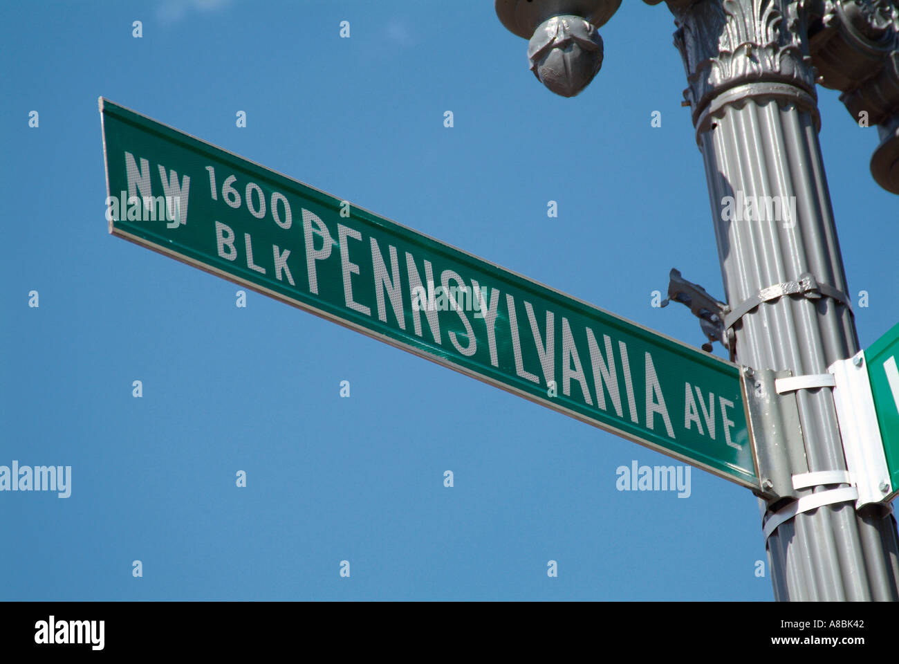 The Presidential White House at 1600 Pennsylvania Ave Stock Photo - Alamy