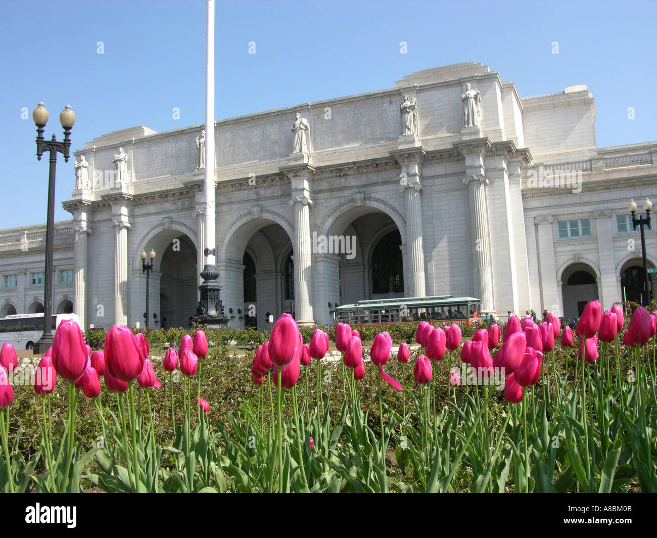 Union station dc and traveler hi-res stock photography and images - Alamy