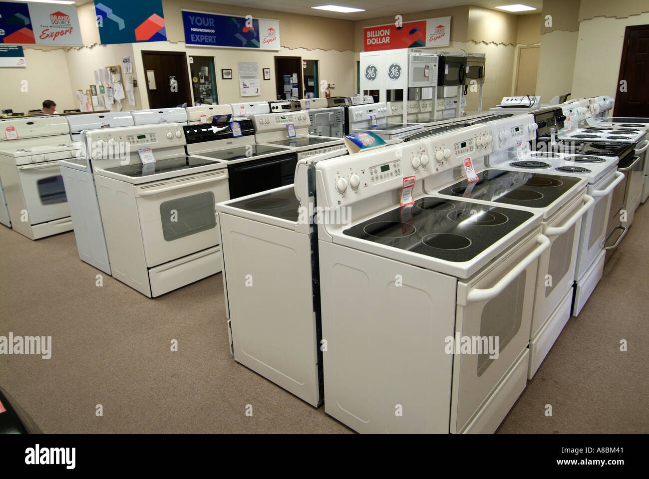 Appliances store hi-res stock photography and images - Alamy