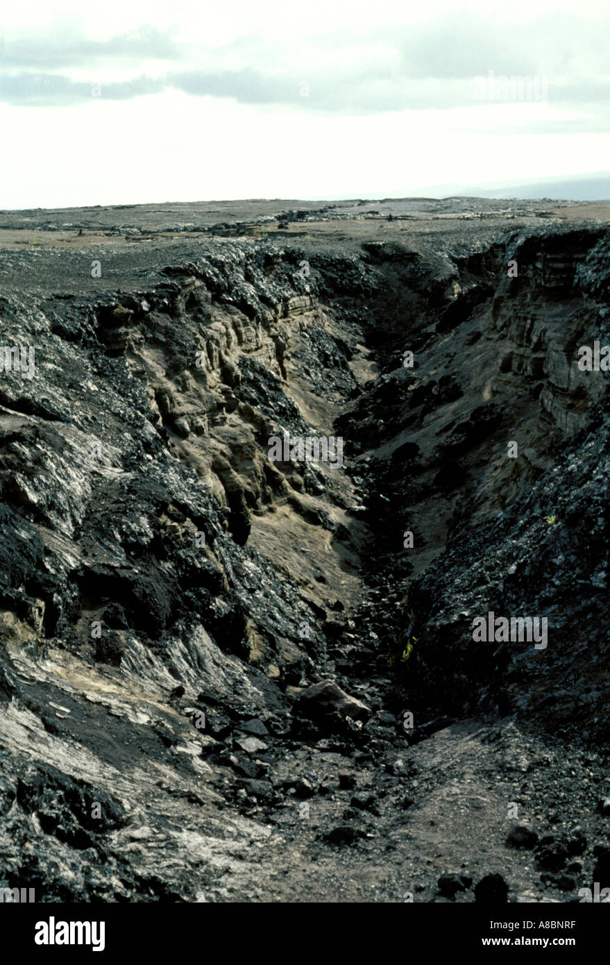 HI Hawaii Volcanoes National Park Kau Desert Stock Photo - Alamy