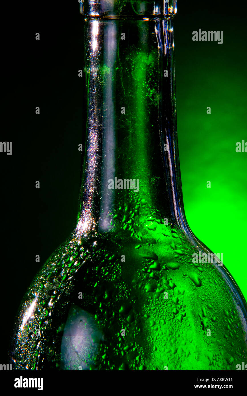 Empty wine bottle with water droplets and condensation Stock Photo - Alamy
