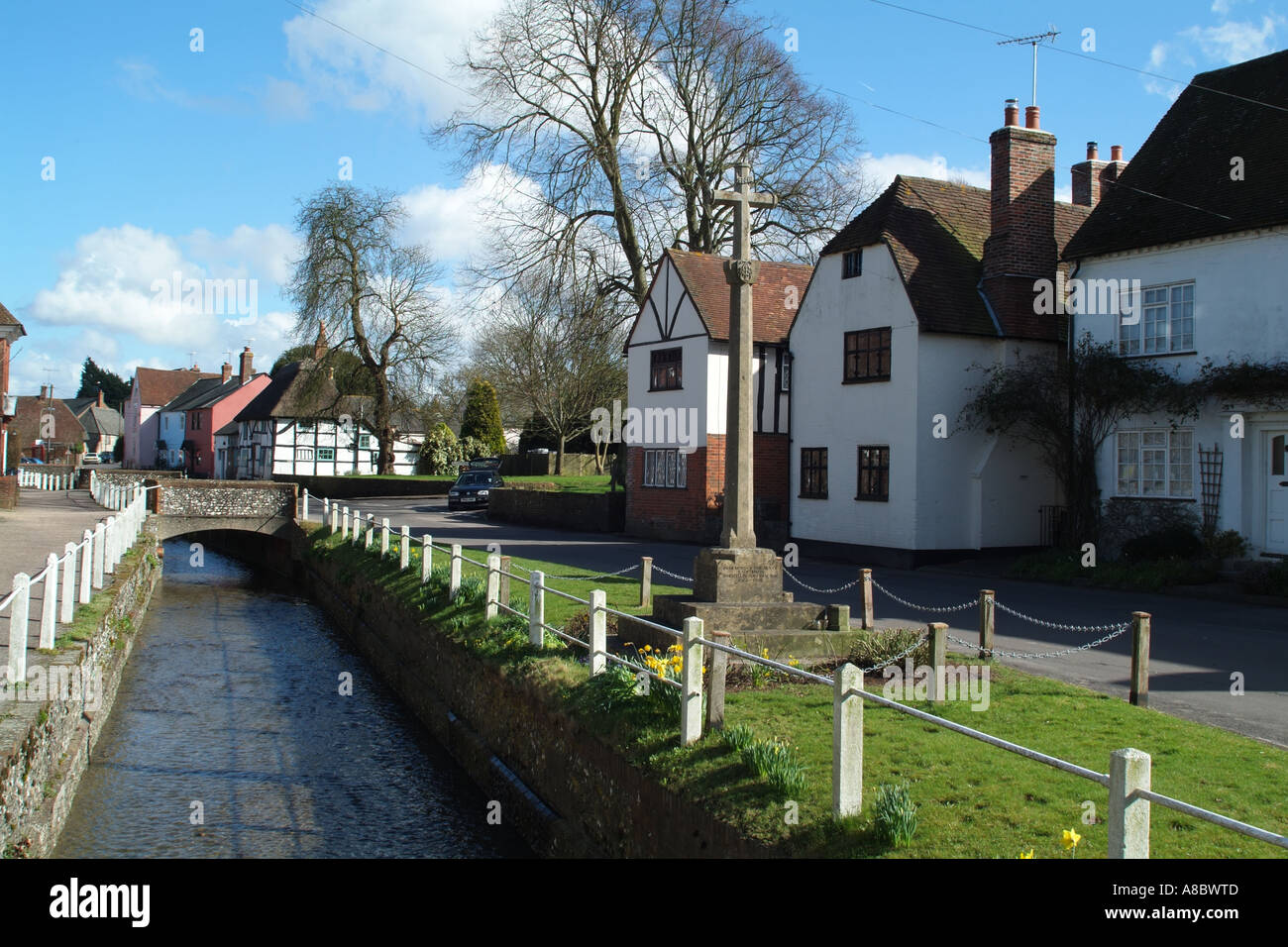 River meon hampshire hi-res stock photography and images - Alamy