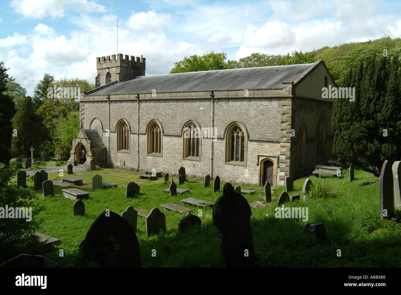 Clapham village yorkshire dales hi-res stock photography and images - Alamy