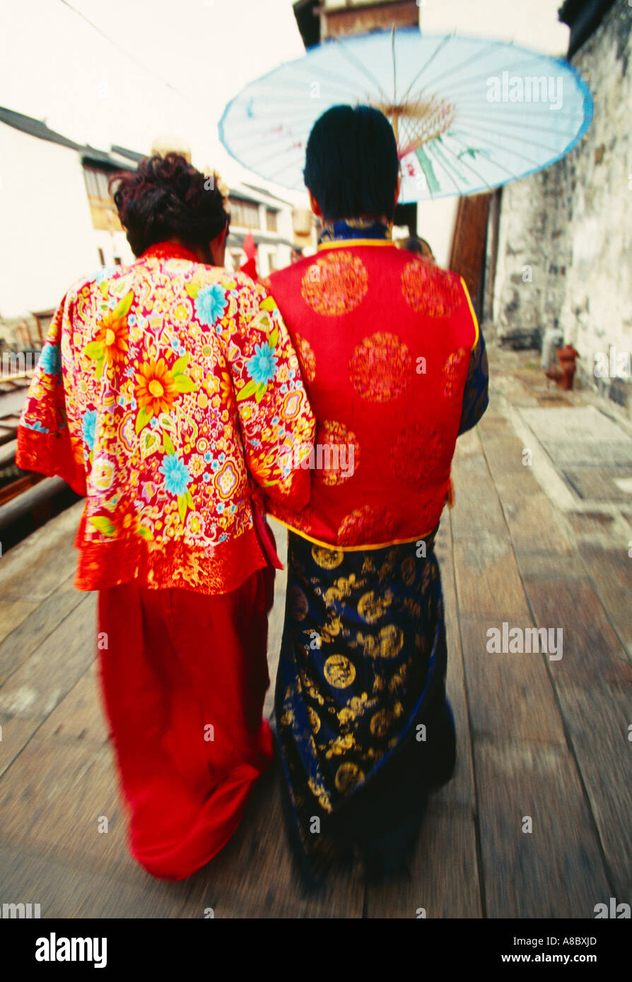 China Shanghai traditional costume of newly married couple Stock Photo ...