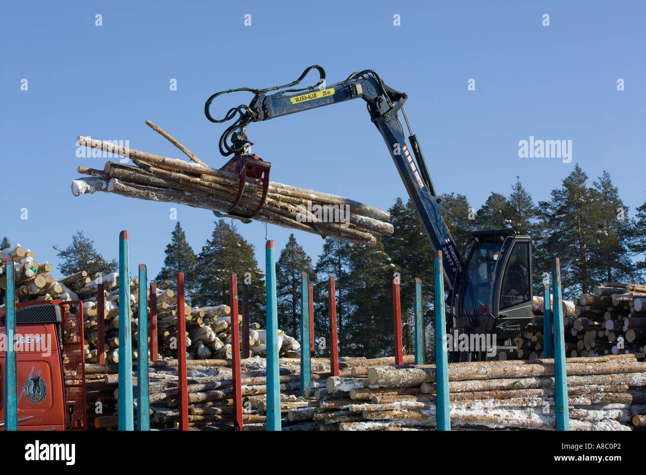 Lumber rail car hi-res stock photography and images - Alamy