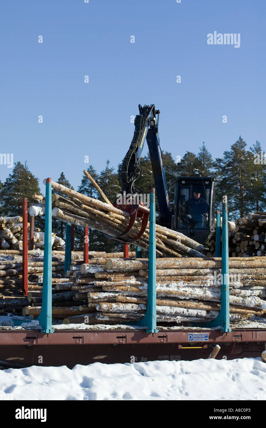 Lumber rail car hi-res stock photography and images - Alamy