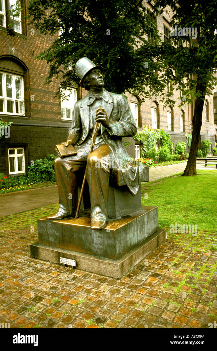 Denmark Copenhagen Hans Christian Andersen statue Stock Photo - Alamy