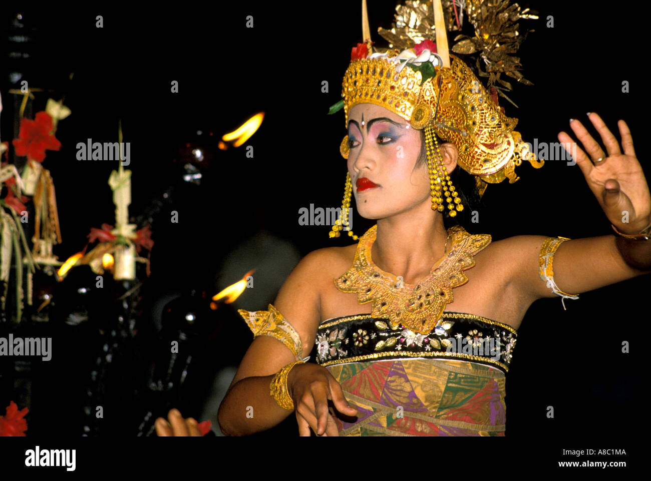 Monkey with lipstick hi-res stock photography and images - Alamy