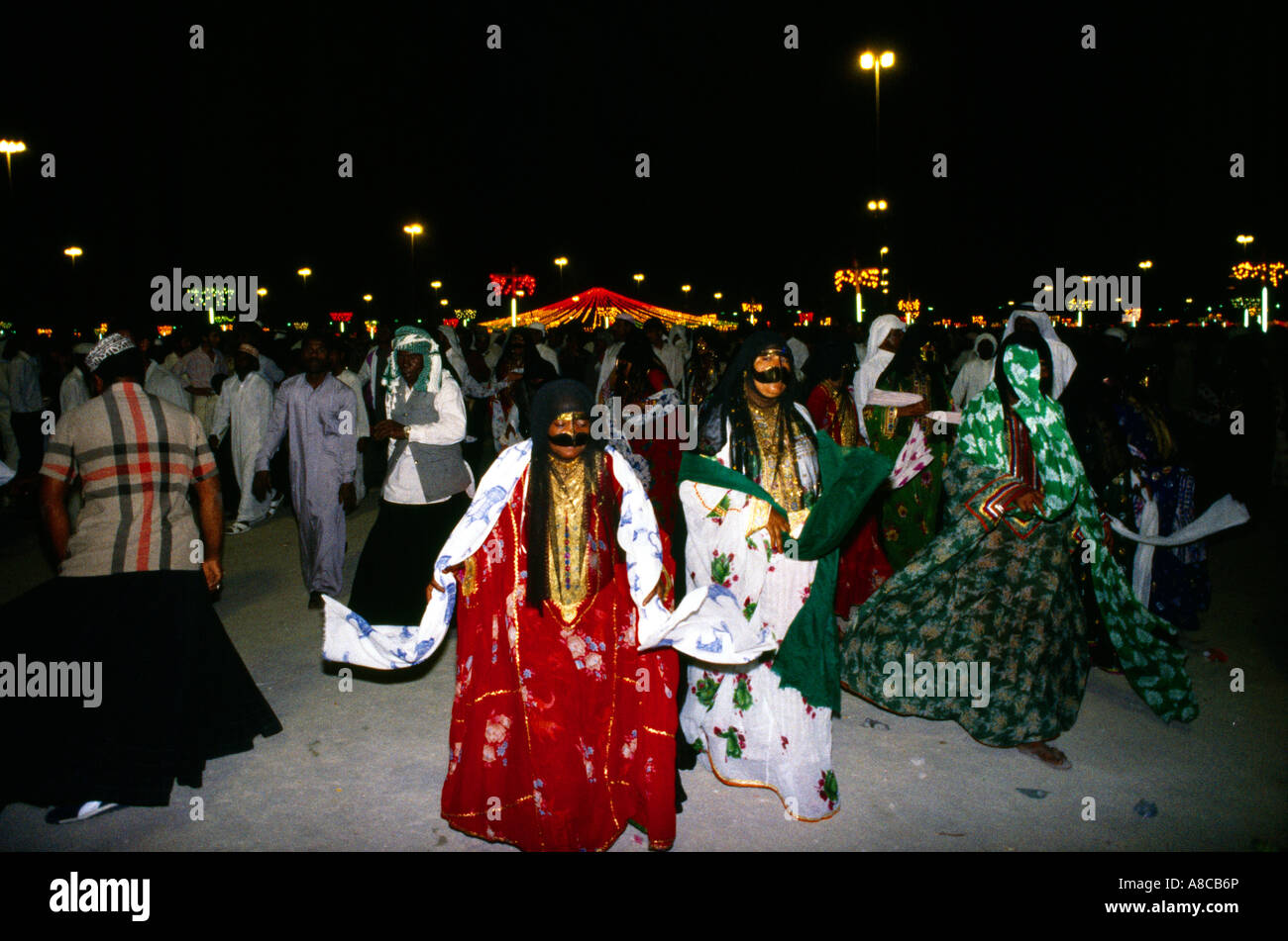 Emirates dancers hi-res stock photography and images - Alamy